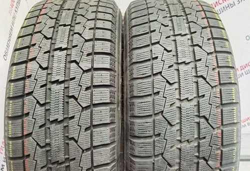 Toyo Observe Garit GIZ 215/55 R17