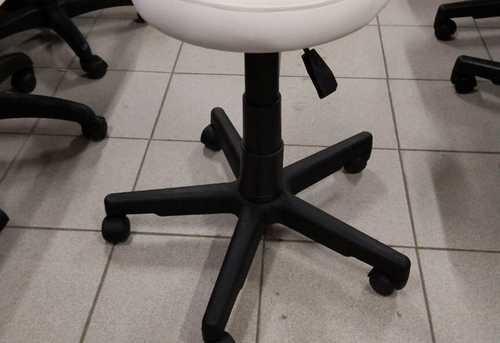 Кресло компьютерное мастера для дома и офиса белое
