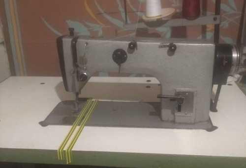 Прямострочная швейная машина