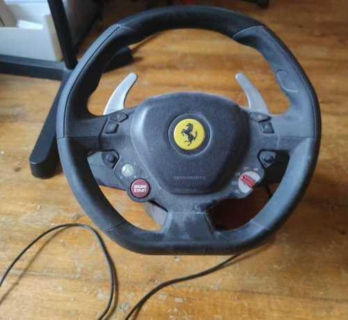 Игровой руль с педалями Thrustmaster ferrari 458