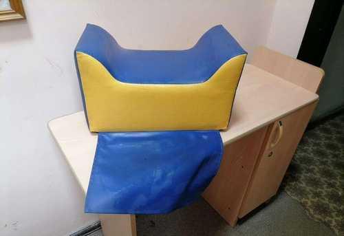 Подставка в кресло, маникюрный стол и мойка