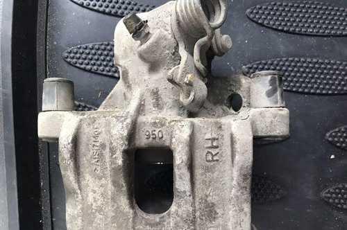 Суппорт задний правый ford focus 3