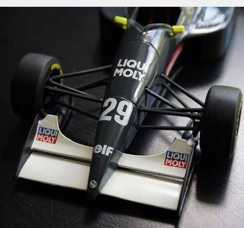 Formula 1 Sauber 1993 1:18 (Minichamps Pauls Model