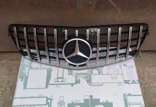 Решетка радиатора Mercedes E W212
