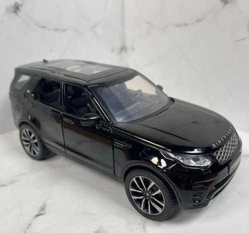 Металлическая машинка модель Land Rover Discovery