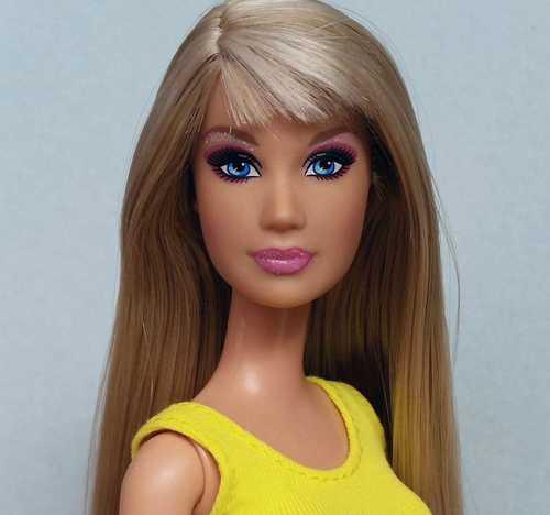 Barbie fashion fever 2000х голова