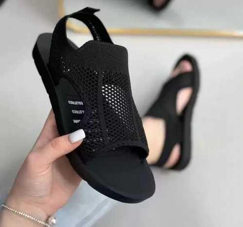 Сандалии женские 37-38