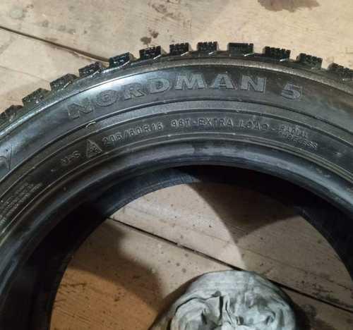 Шины зимние nokian r 16