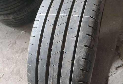 Goodyear EfficientGrip Performance 2 215/55 R17