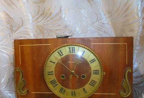 Настольно-каминые часы Янтарь с боем СССР(рабочие)