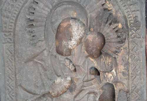 Икона с окладом Тихвинская Пресвятая Богородица