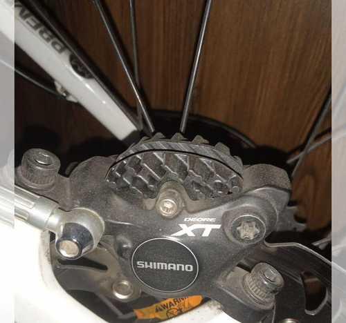 Тормоза Shimano Deore XT