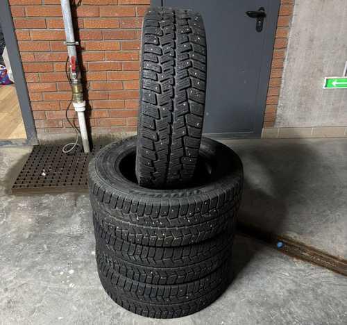 Matador MP 50 Sibir Ice 215/65 R16C