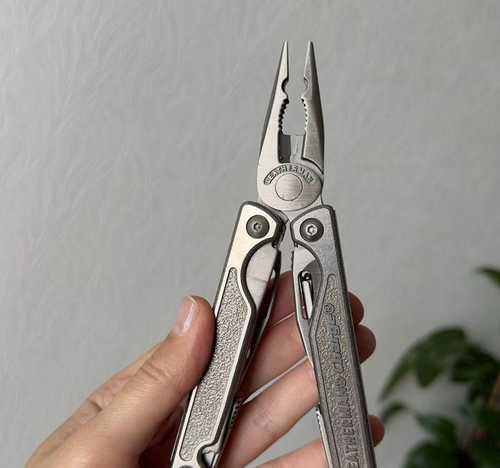 Мультитул leatherman charge TTi