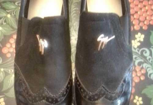 Туфли женские 39 размер черные.лак и замша