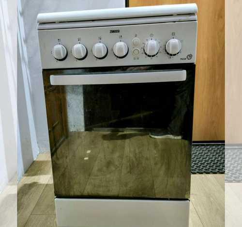 Газовая плита (50-55 см) Zanussi ZCG565GW