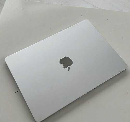 MacBook Air 13 (2022, M2), 256 ГБ, M2 (8-core), RAM 8 ГБ, GPU 10-core