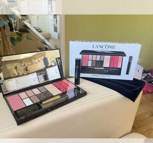 Lancome палетка косметики