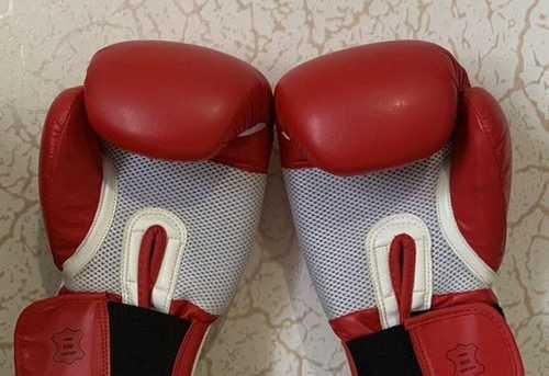Боксерские перчатки, шлем, бинты 12 oz