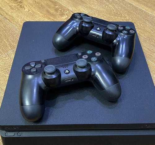 Sony PS4 Slim с играми