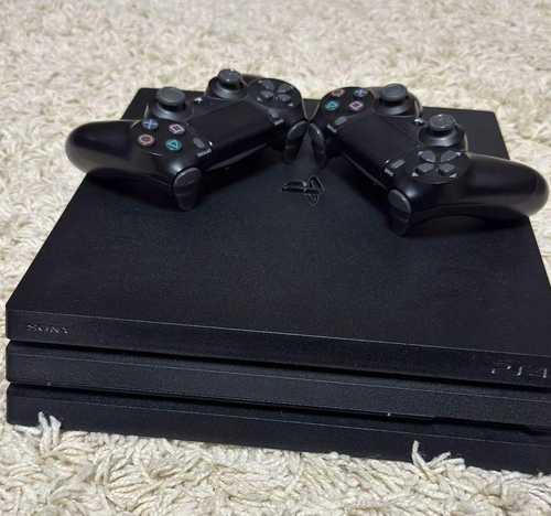 Sony playstation 4 pro с 2 джостиками и PS 