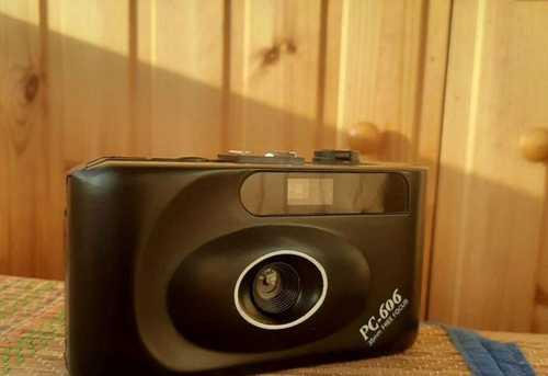 Плёночный фотоаппарат PC-606