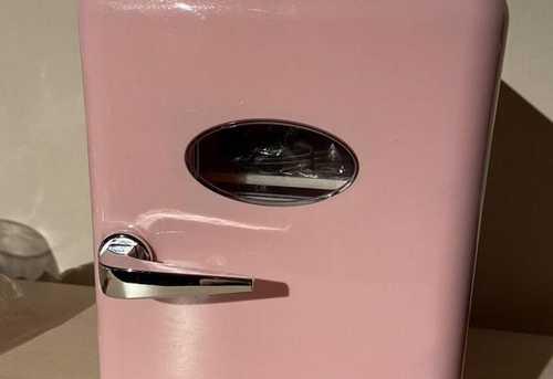 Минихолодильник для косметики напитков розовый