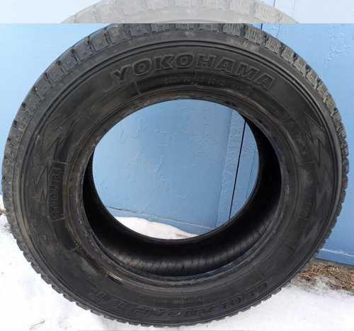 Yokohama Geolandar I/T G072 235/65 R17 и 235/65 R17 102T