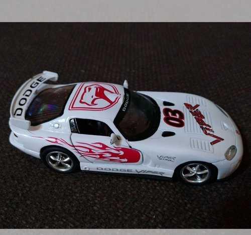 Модели автомобилей 1/36 dodge viper