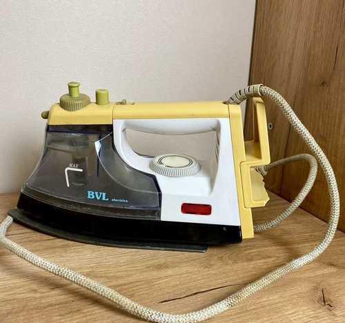 Паровой утюг BVL-108