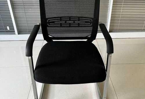 Офисное кресло для переговорных