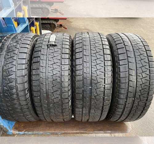 Pirelli Formula Ice 215/60 R17