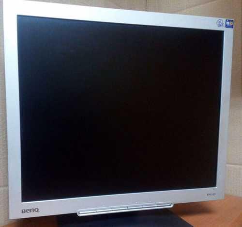 Монитор BenQ Q7T4 17"