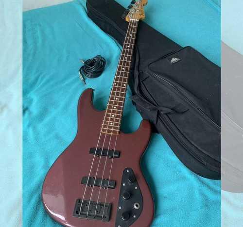 Бас-гитара Fender jazz bass