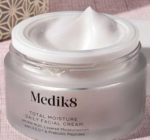 Крем для лица Medik8 Total Moisture cream