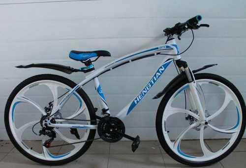 Горный велосипед с литыми бело-голубой