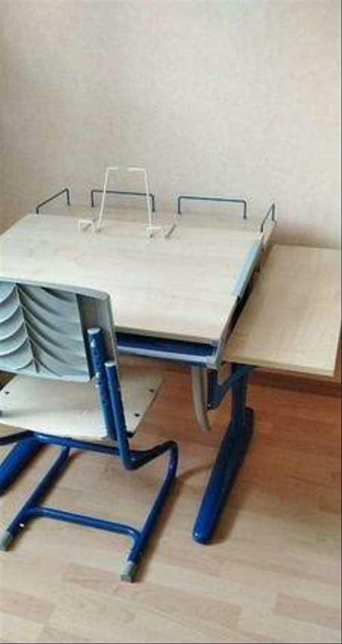 Школьный стол