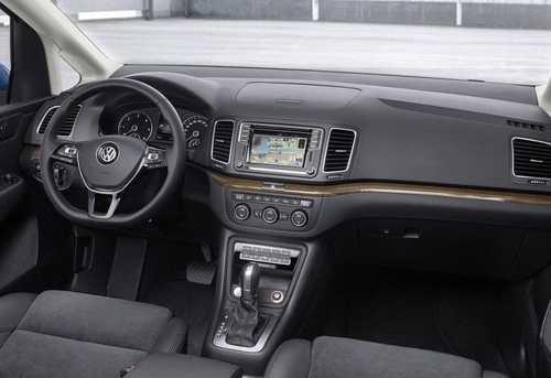 Volkswagen Sharan 2010-2016 торпедо