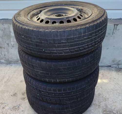 Bridgestone Blizzak Ice 185/65 R15