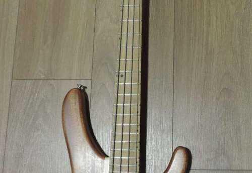 Мастеровая бас гитара Washburn Force ABT