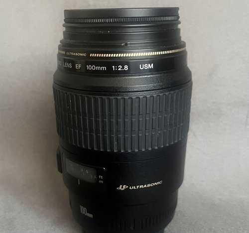 Canon EF 100 f/2.8 Macro USM