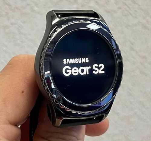 Умные часы Samsung Gear S2 Classic