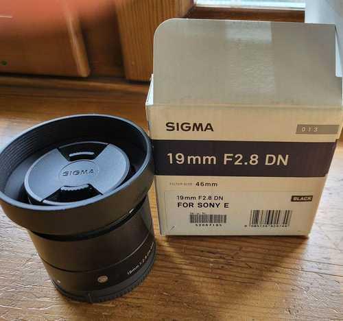 Sigma 19mm f/2.8 DN black Art