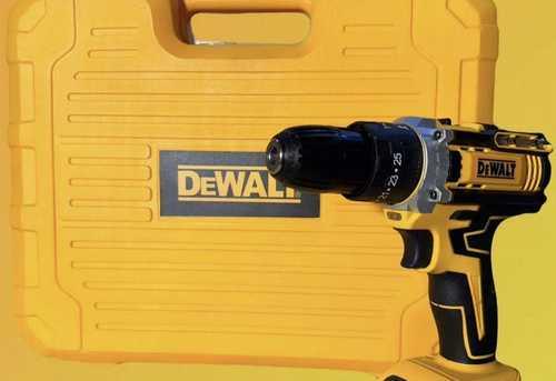 Шуруповерт DeWalt с набором