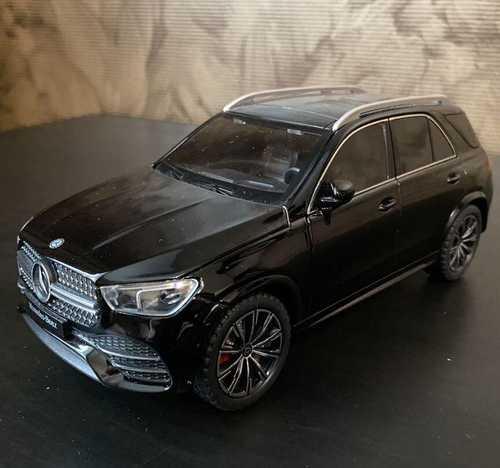 Модель автомобиля 1:24 mercedes benz gle 350