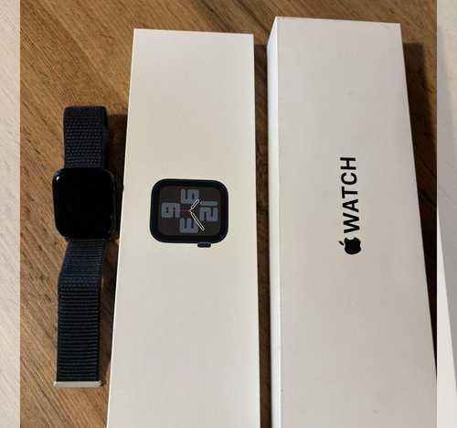 Смарт-часы Apple Watch SE 40 мм