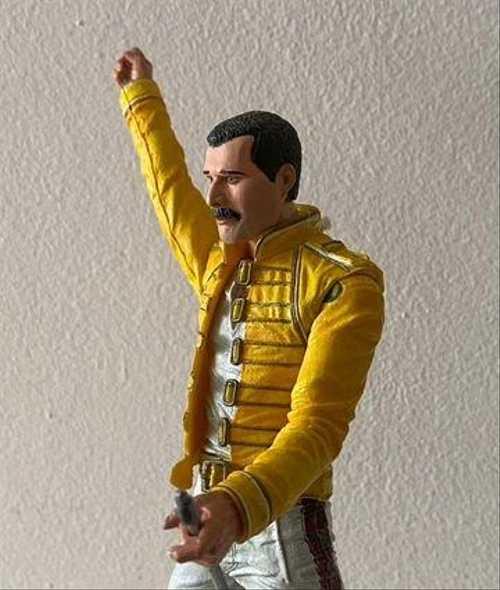 Фигурка Freddie Mercury Queen от Neca 18 см