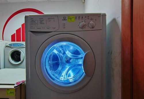 Суперузкая стиральная машина Indesit