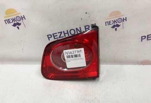 Фонарь в крышку багажника задний правый Volkswagen