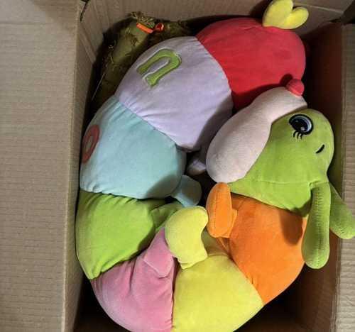 Коробка с игрушкамм